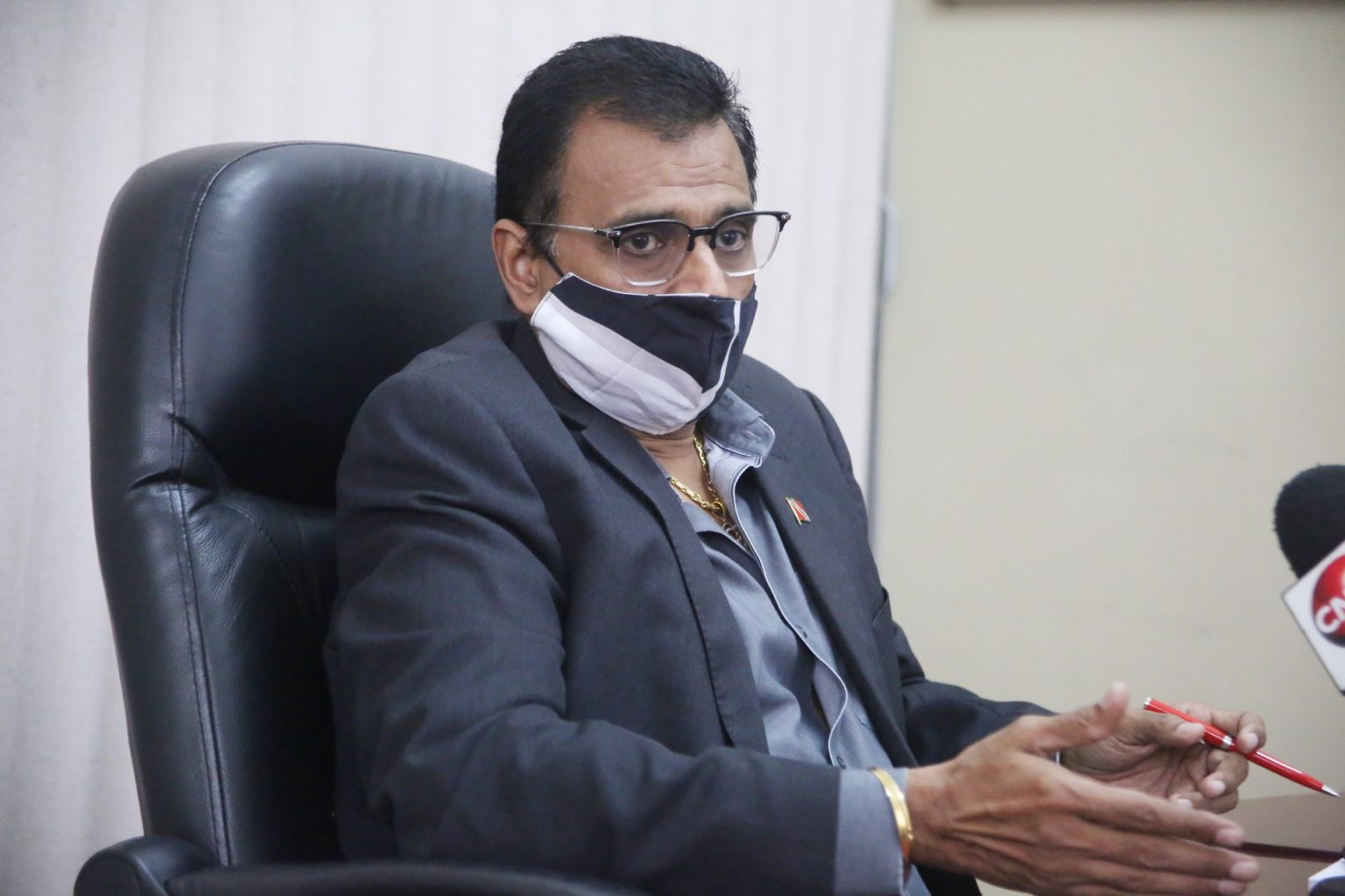 Twenty Trinidad Vehicle Licensing Officers Suspended In Corruption